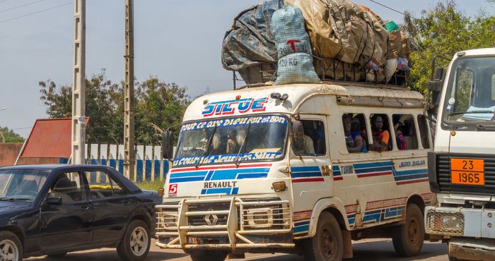 Transport en commun/Comment les Badjan résistent au temps: Incursion dans un univers de plus de ...