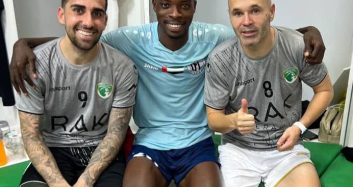 United FC de Dubaï Malick Afils Atanda séduit Andréas Iniesta