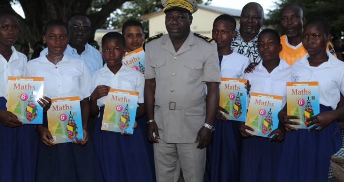 Worodougou / Ali Konaté (Conseiller économique et social) fait don de 1 ...