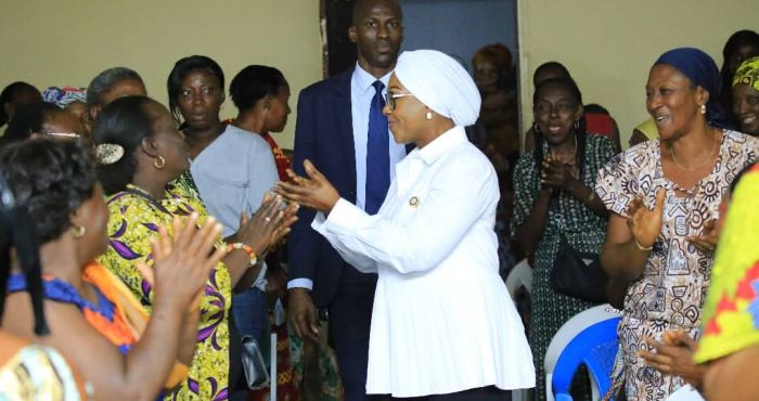 Anyama / La maire Fatima Bamba et les femmes pour un développement ...